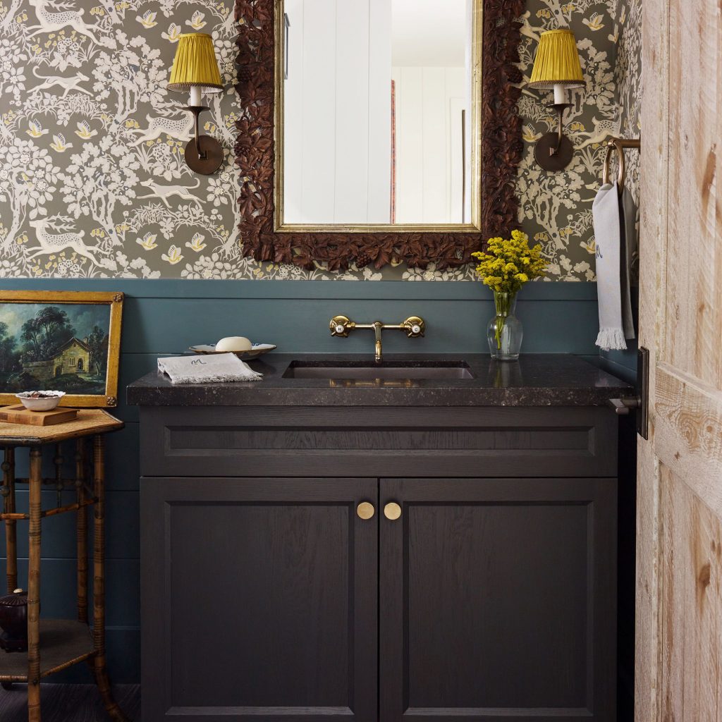 Radiant Elegance: Exploring the Timeless Beauty of the Aerin Loire ...